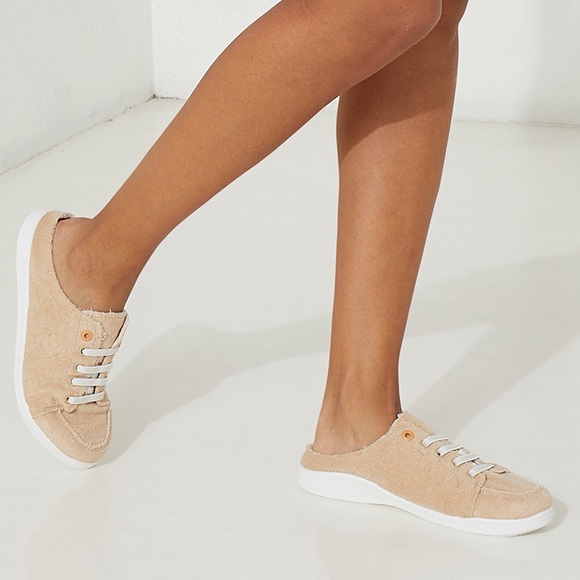 Vionic | Shoes | Womens Vionic Beach Breeze Semolina | Poshmark
